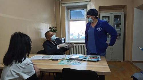 ХЭҮК Сүхбаатар дүүргийн Эрүүл мэндийн төвд хяналт шалгалт хийж байна Mn